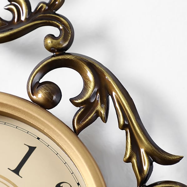 Large Mid-Century Retro 3D Wall Clock with Damask-Shape Metal Frame | Homary UK