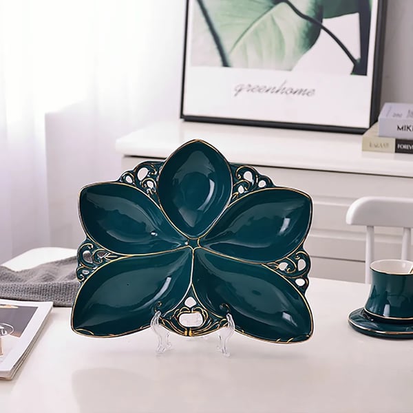 Contemporary Flower-Shaped Fruit Bowl in Ceramic | Homary UK