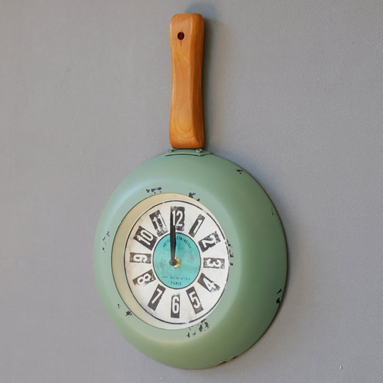 Creative Personality Pan Design Rustic Retro-Style Wall Clock｜Homary UK