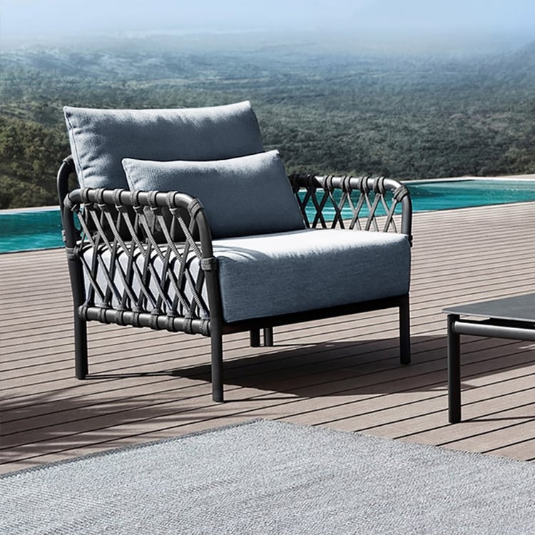 Outdoor Rope Woven Lounge Chair with Blue Cushion Pillow｜Homary