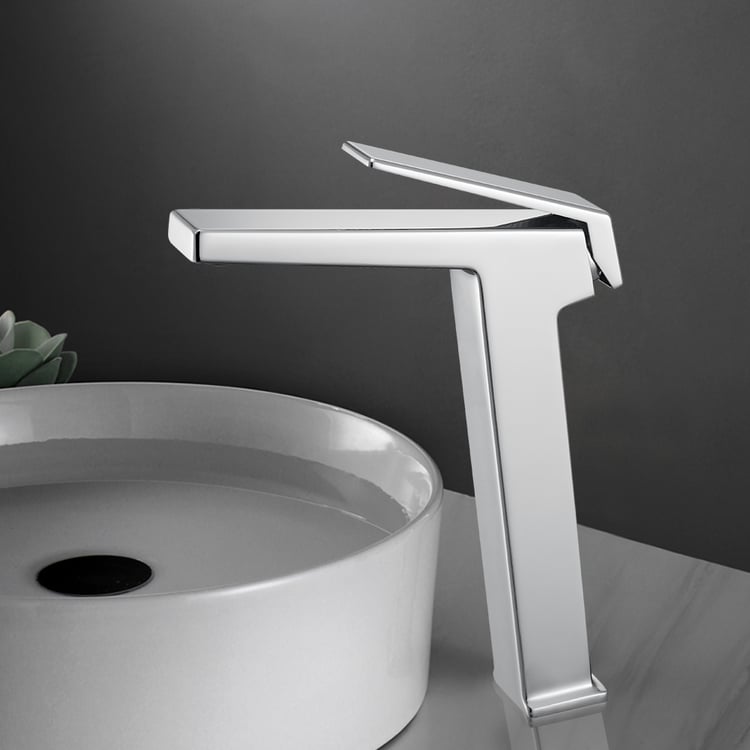 Polished Chrome Single Lever Handle Bathroom Countertop Tap Monobloc ...